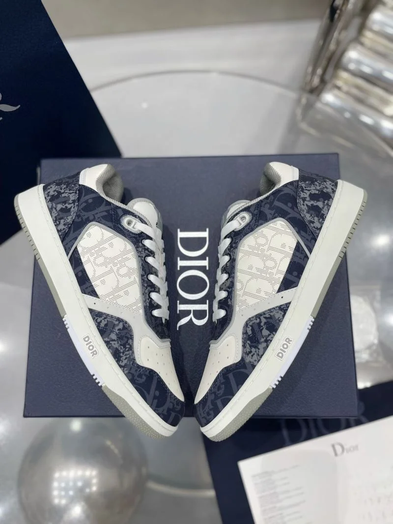 Indistinguishable Christian Dior Sneaker