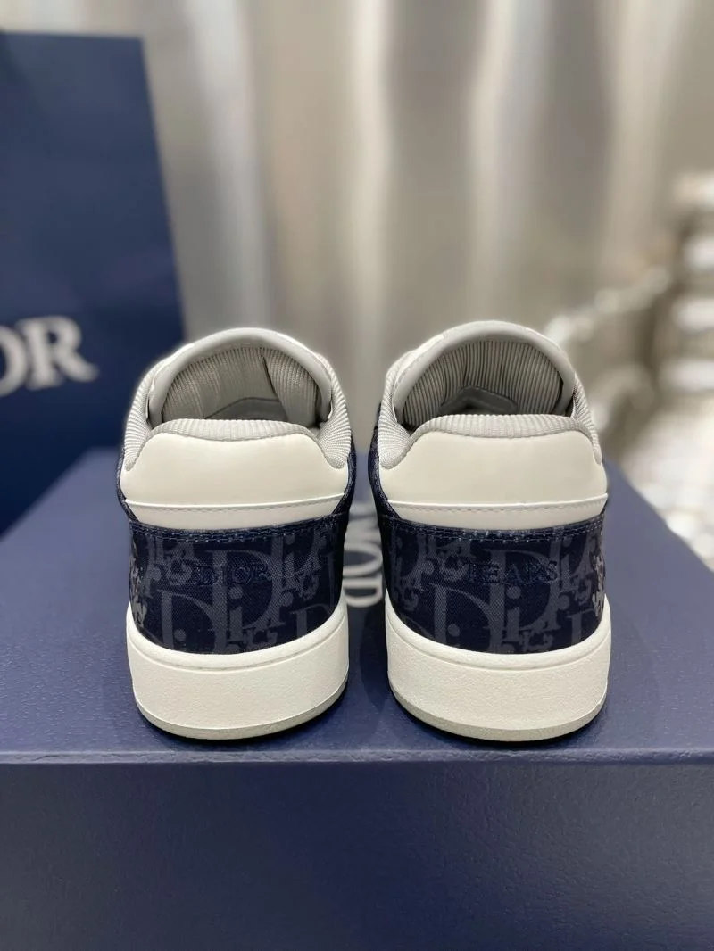 Indistinguishable Christian Dior Sneaker