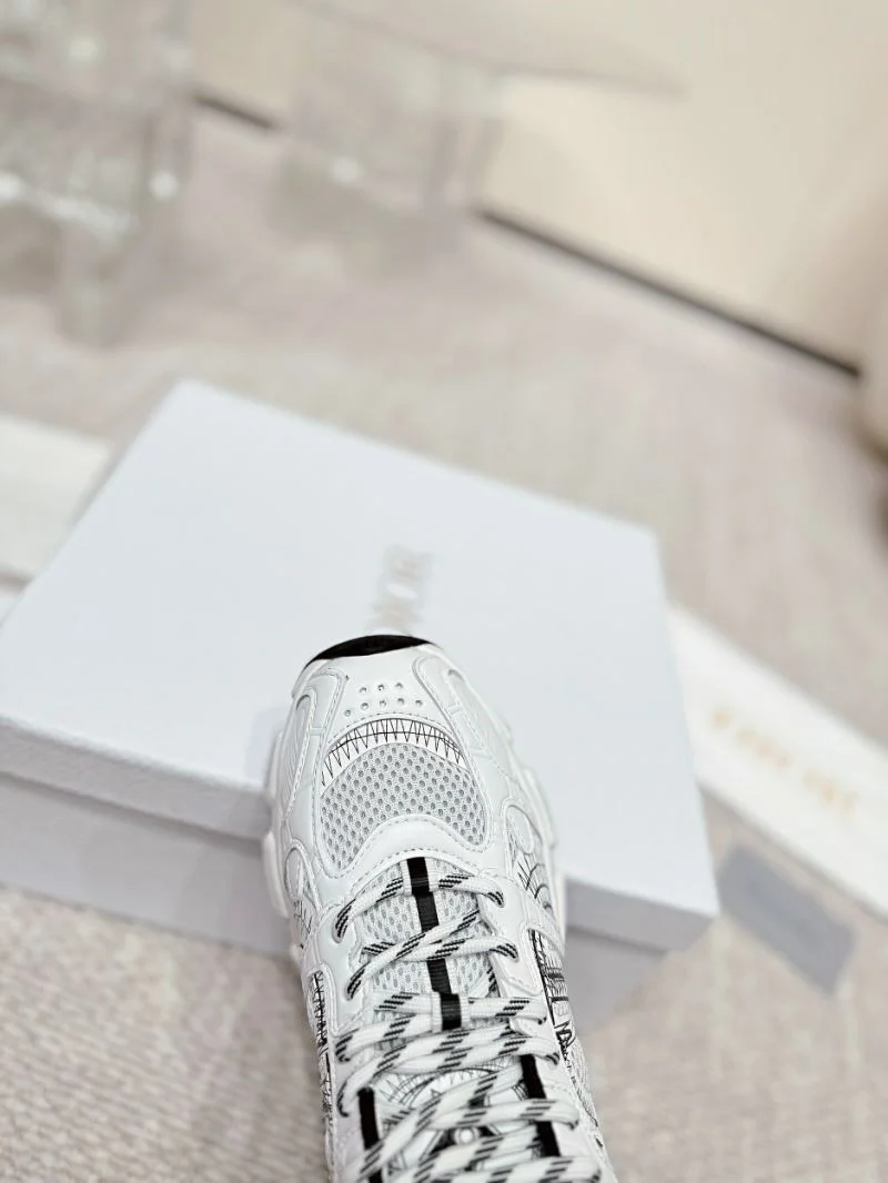 Inexpensive Christian Dior Sneaker