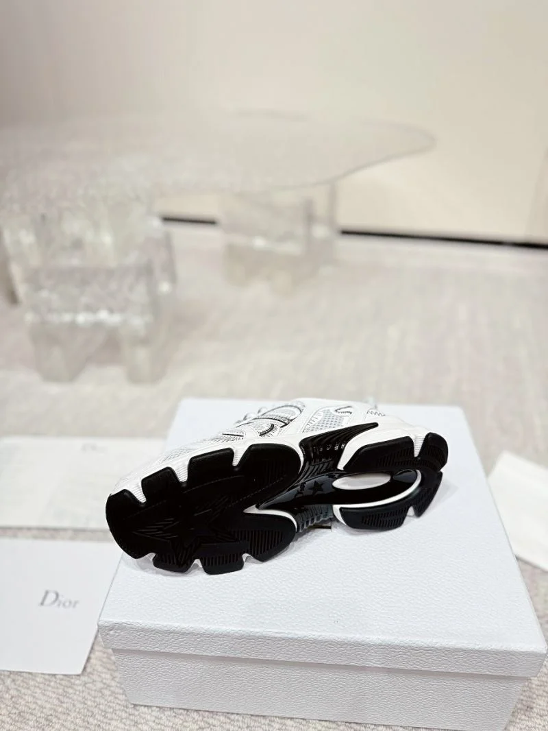 Inexpensive Christian Dior Sneaker