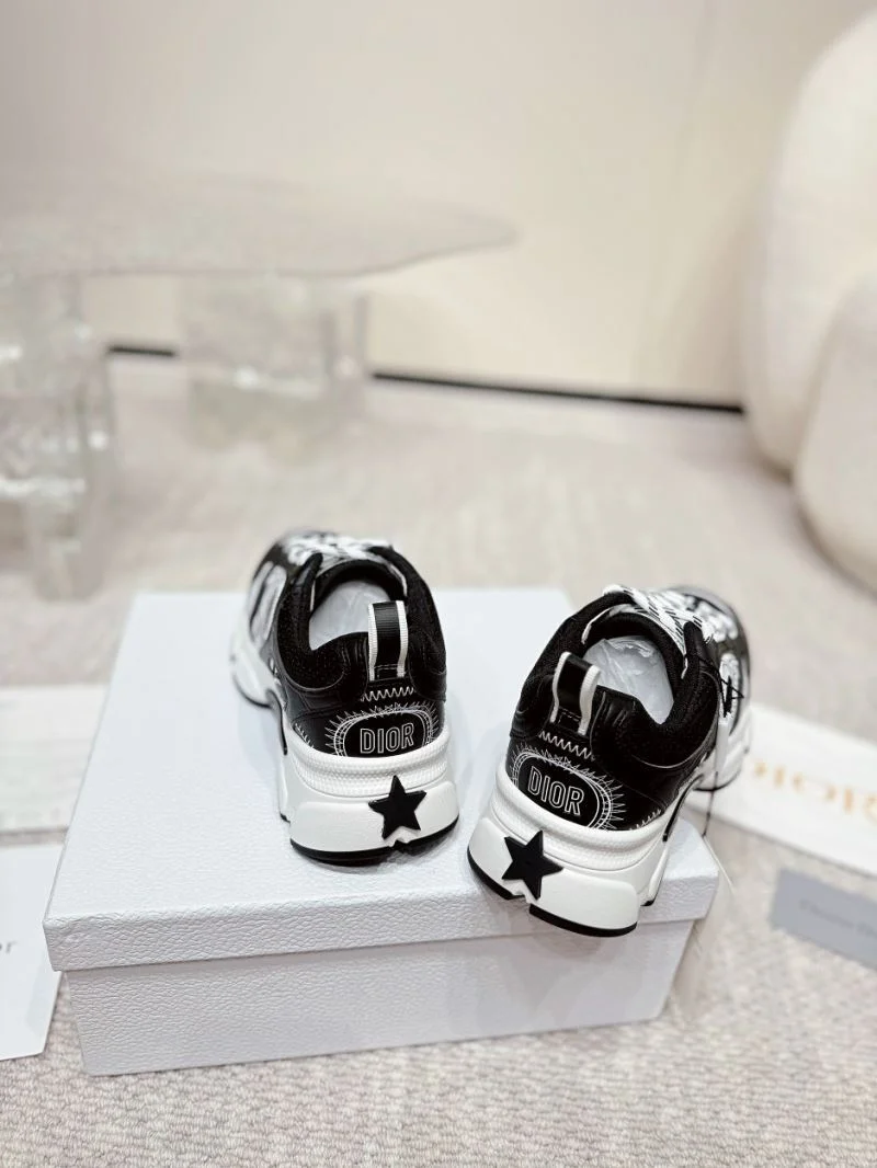 Indistinguishable Christian Dior Sneaker
