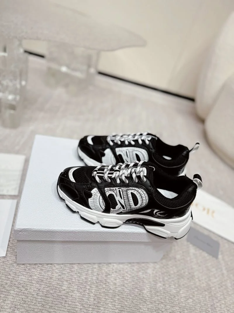 Indistinguishable Christian Dior Sneaker