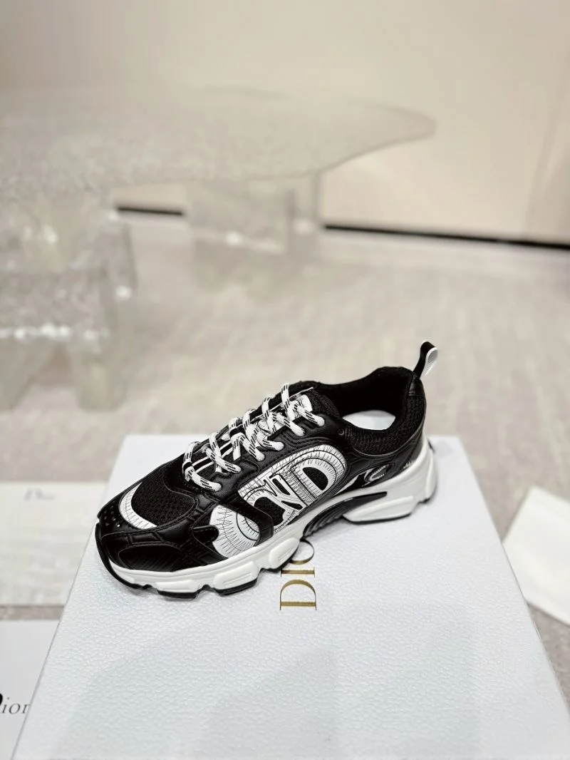 Indistinguishable Christian Dior Sneaker