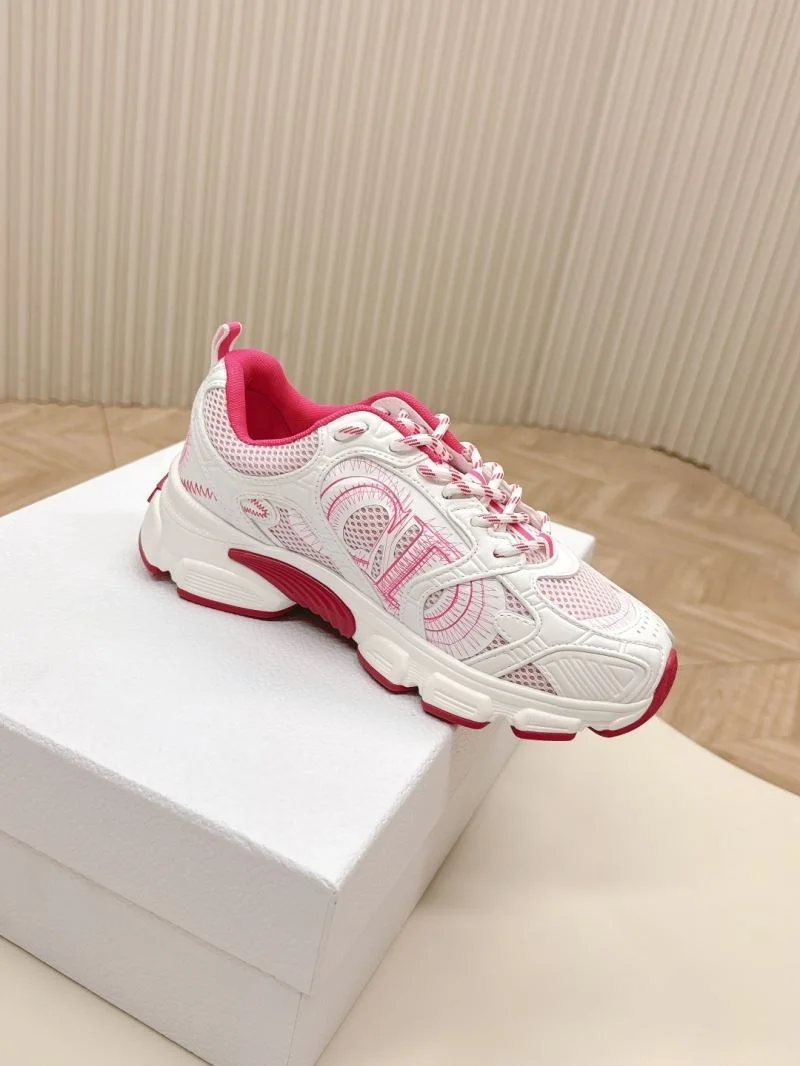 Indistinguishable Christian Dior Sneaker