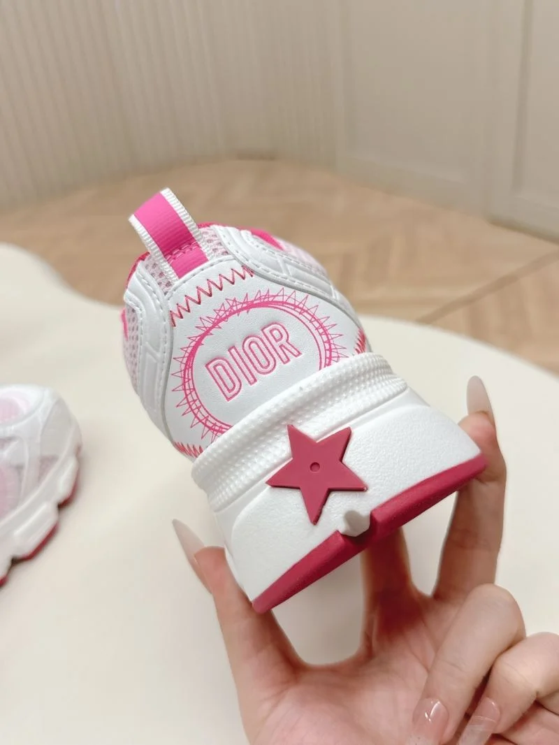 Indistinguishable Christian Dior Sneaker