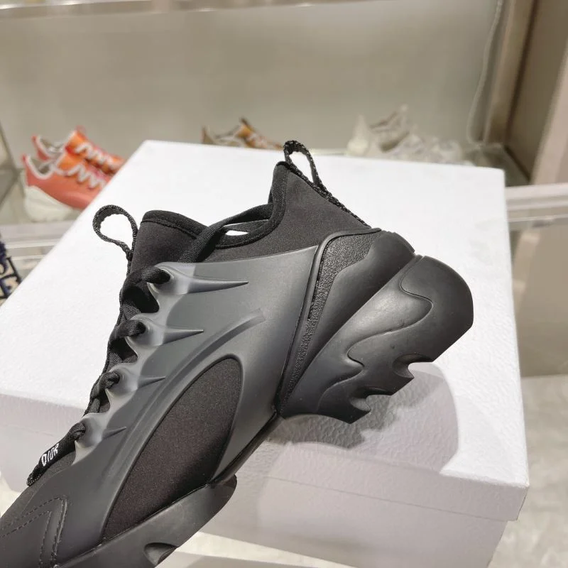 Legit Christian Dior Sneaker