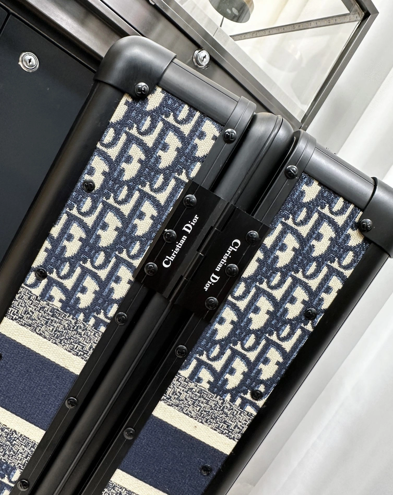 High fidelity Christian Dior Suitcase