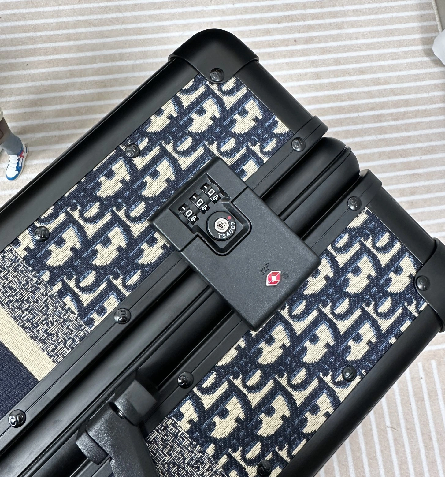 High fidelity Christian Dior Suitcase