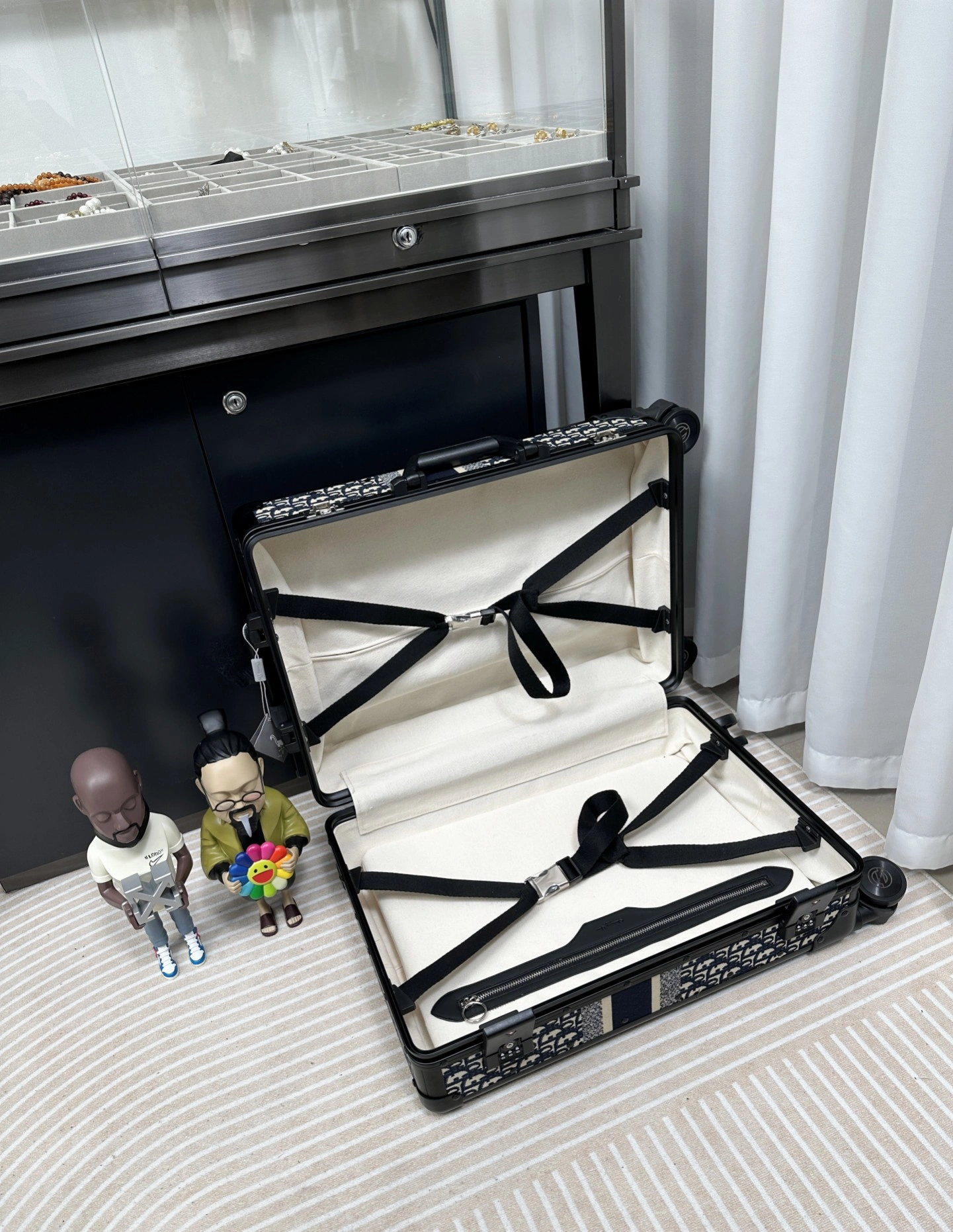 High fidelity Christian Dior Suitcase