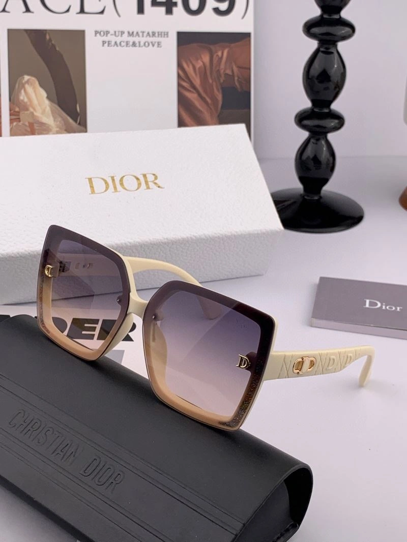 Exact replica Christian Dior Sunglasses