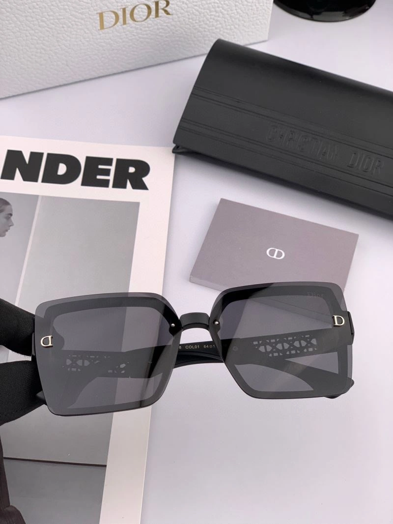 Indistinguishable Christian Dior Sunglasses
