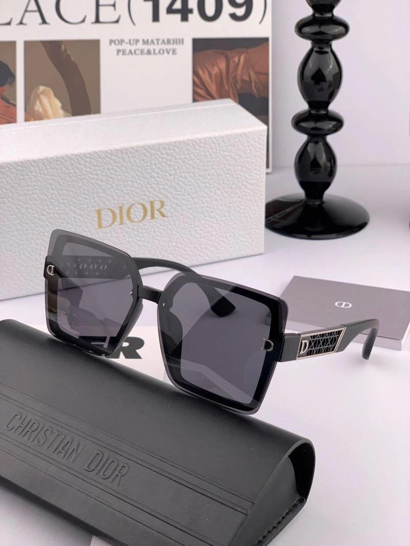 Indistinguishable Christian Dior Sunglasses