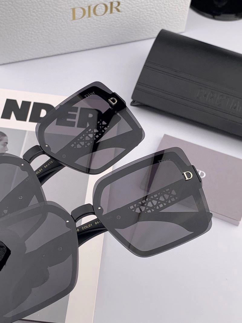Indistinguishable Christian Dior Sunglasses