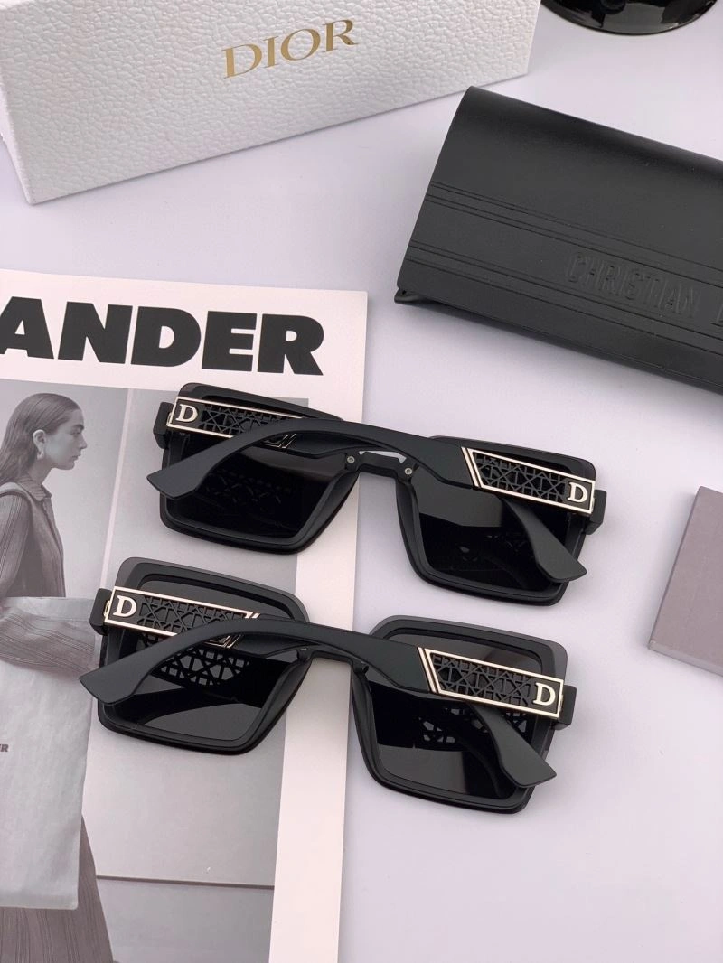 Indistinguishable Christian Dior Sunglasses