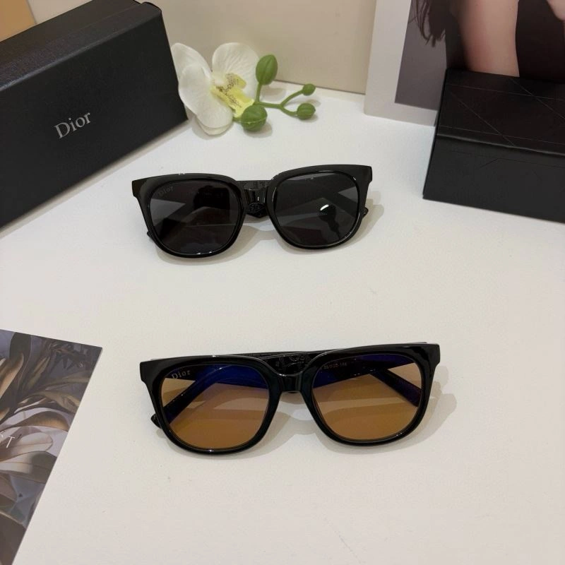 Indistinguishable Christian Dior Sunglasses