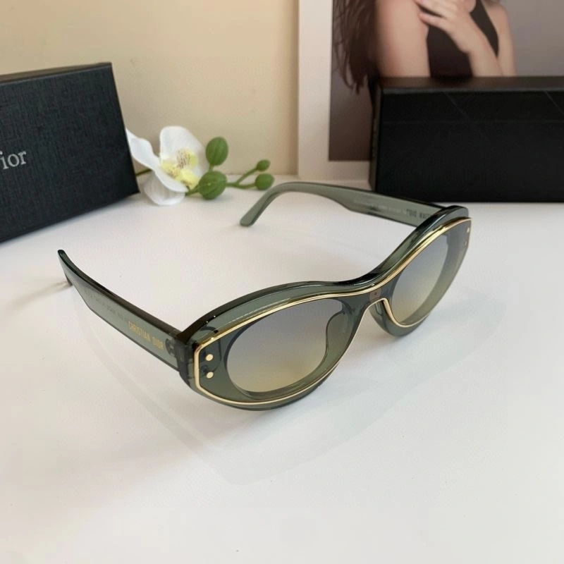 Accurate model Christian Dior Sunglasses