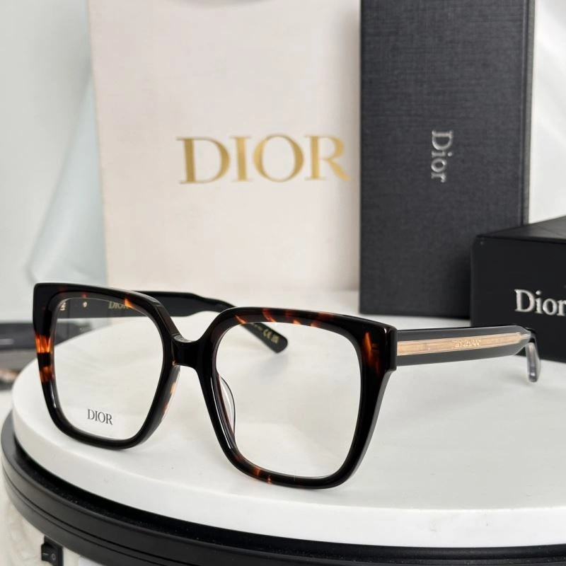 Accurate model Christian Dior Sunglasses