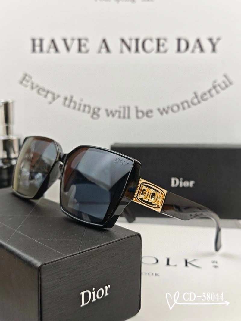 Low-cost Christian Dior Sunglasses