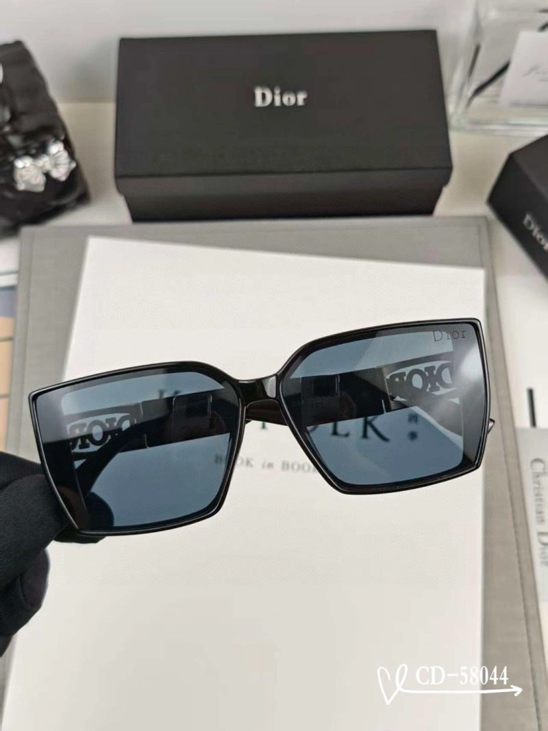 Low-cost Christian Dior Sunglasses