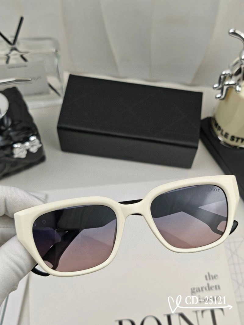 High fidelity Christian Dior Sunglasses