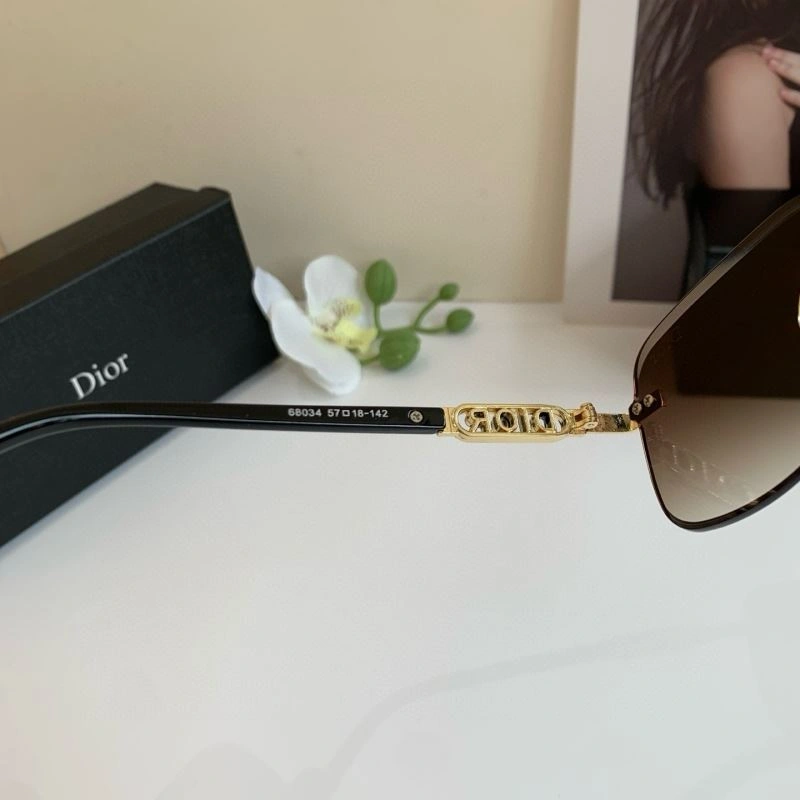 Low-cost Christian Dior Sunglasses