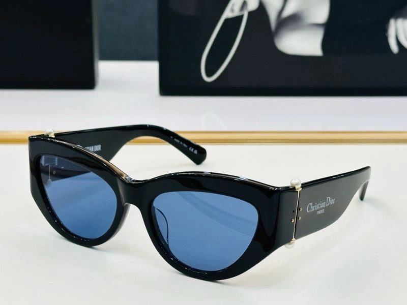 High fidelity Christian Dior Sunglasses