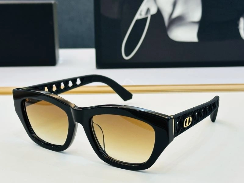 Top match Christian Dior Sunglasses