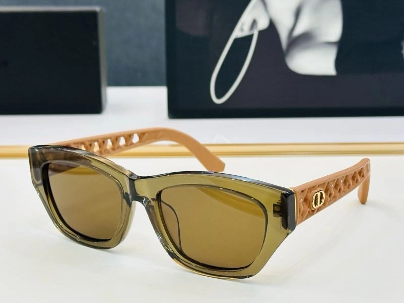 Top match Christian Dior Sunglasses