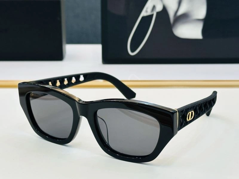 Top match Christian Dior Sunglasses