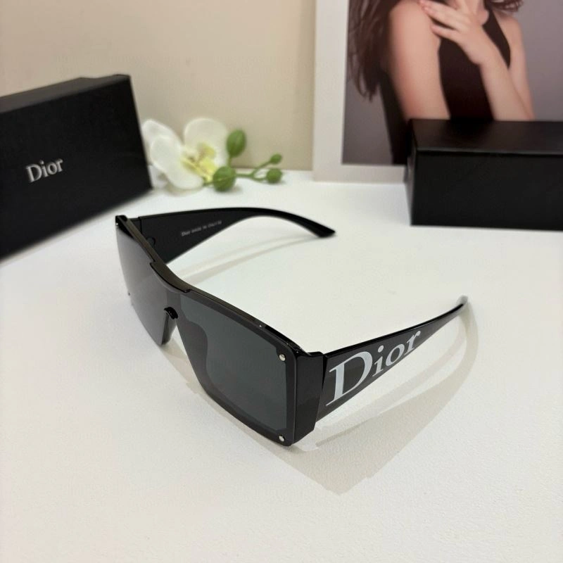 Precise copy Christian Dior Sunglasses