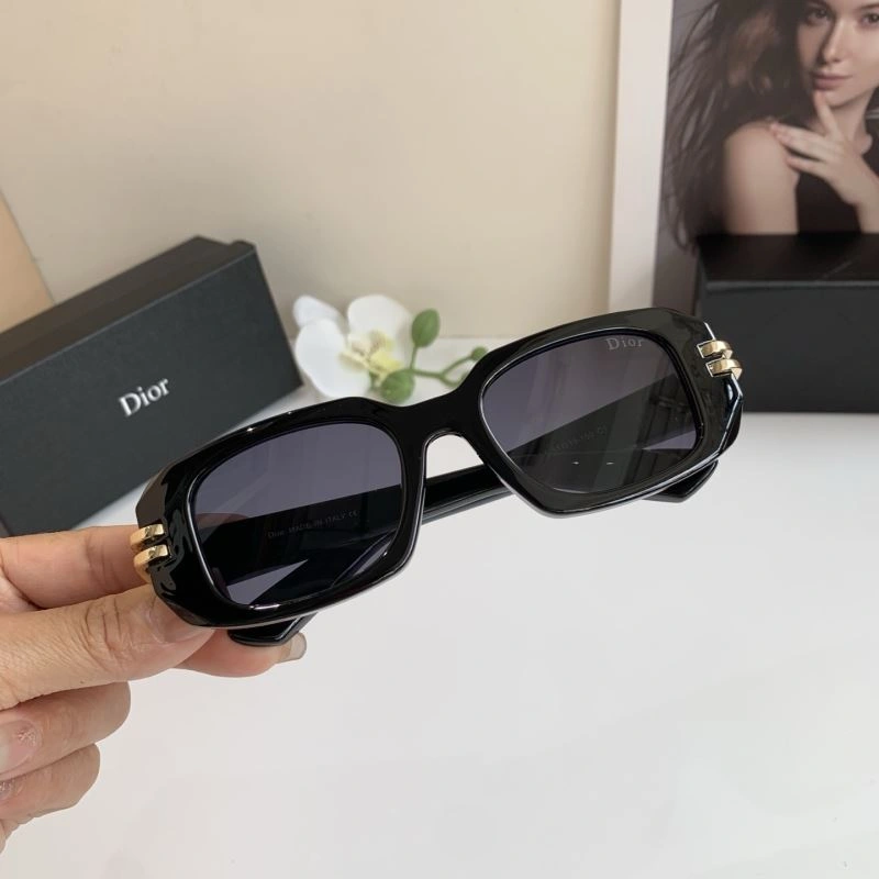 High fidelity Christian Dior Sunglasses