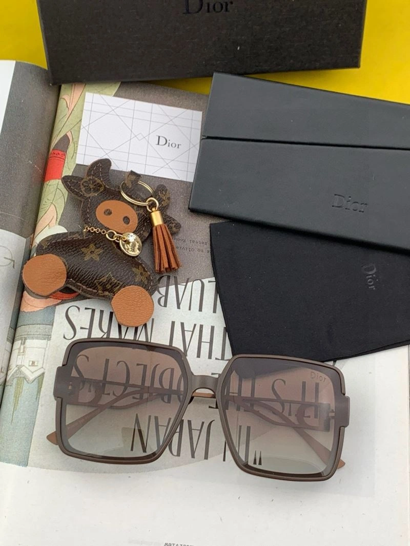 Low-cost Christian Dior Sunglasses
