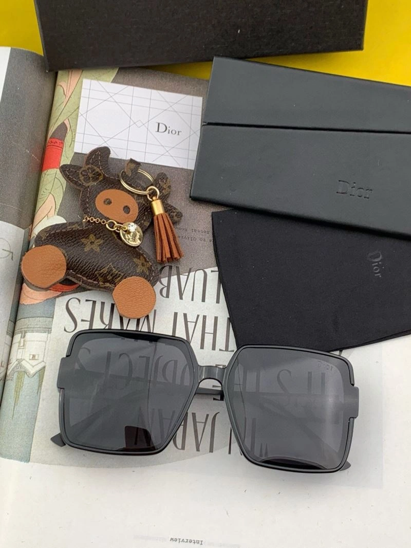 Low-cost Christian Dior Sunglasses