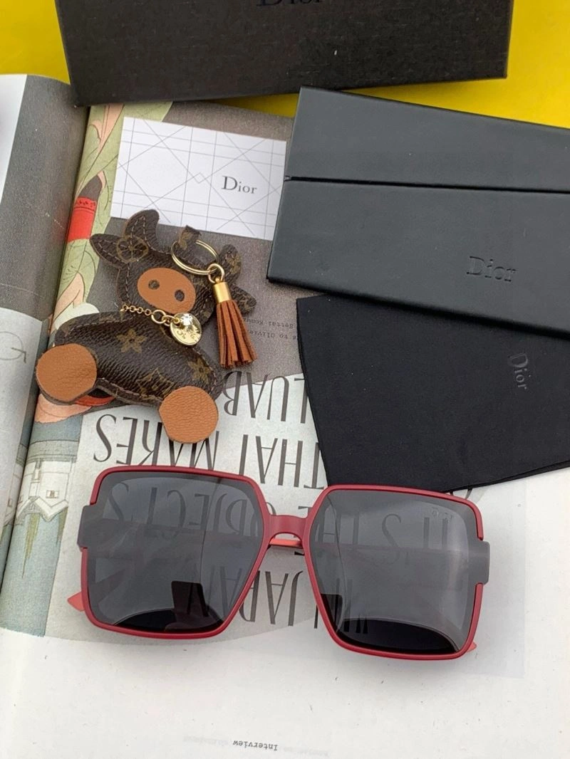 Low-cost Christian Dior Sunglasses