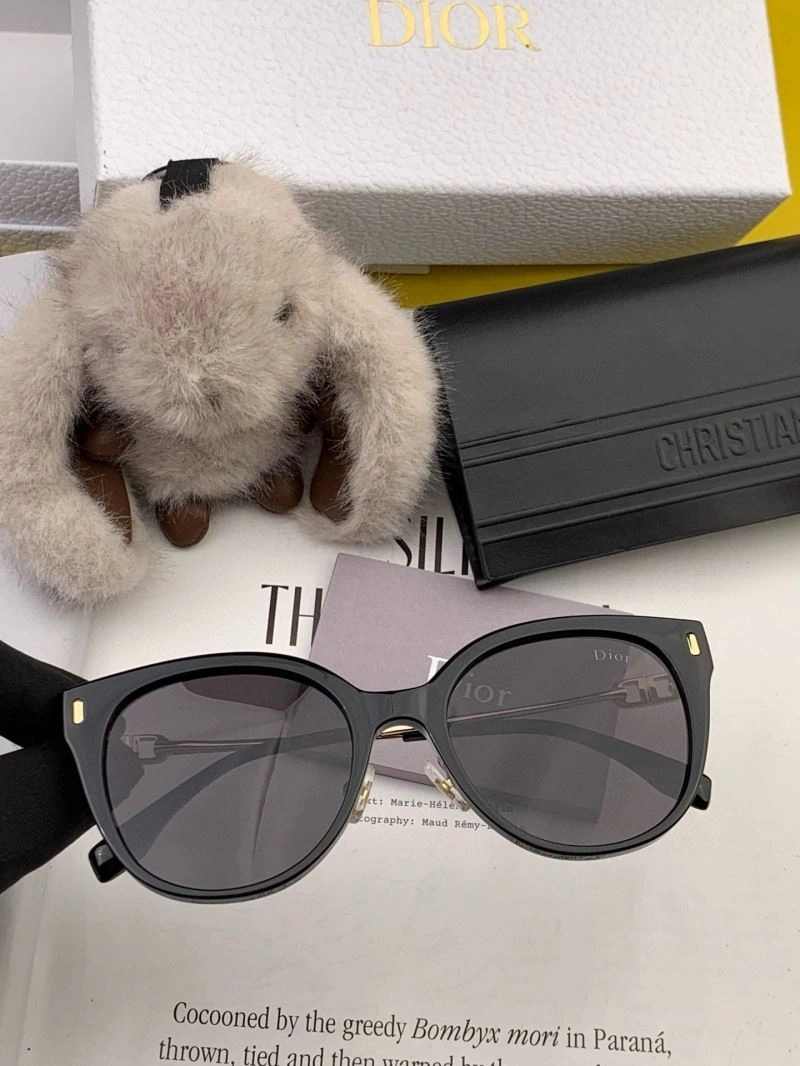 Exact replica Christian Dior Sunglasses