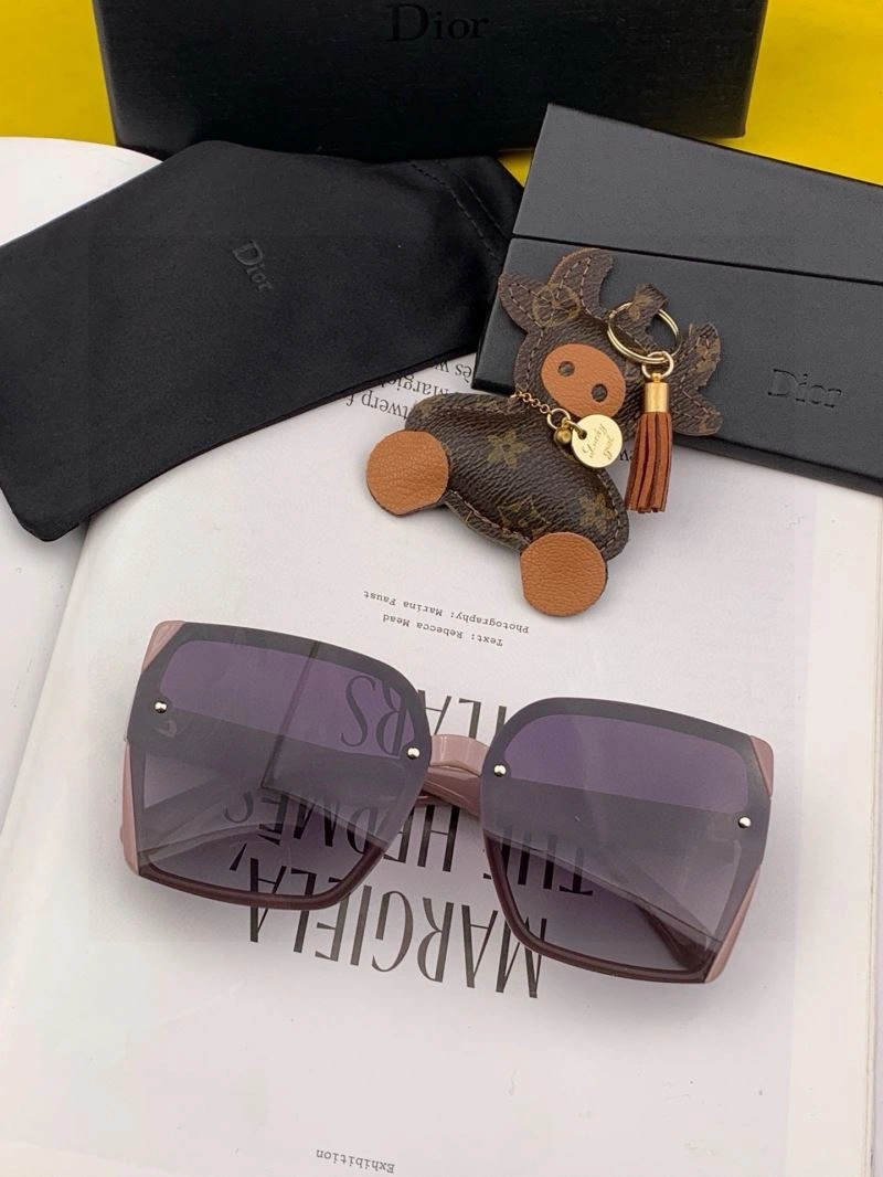 Top match Christian Dior Sunglasses