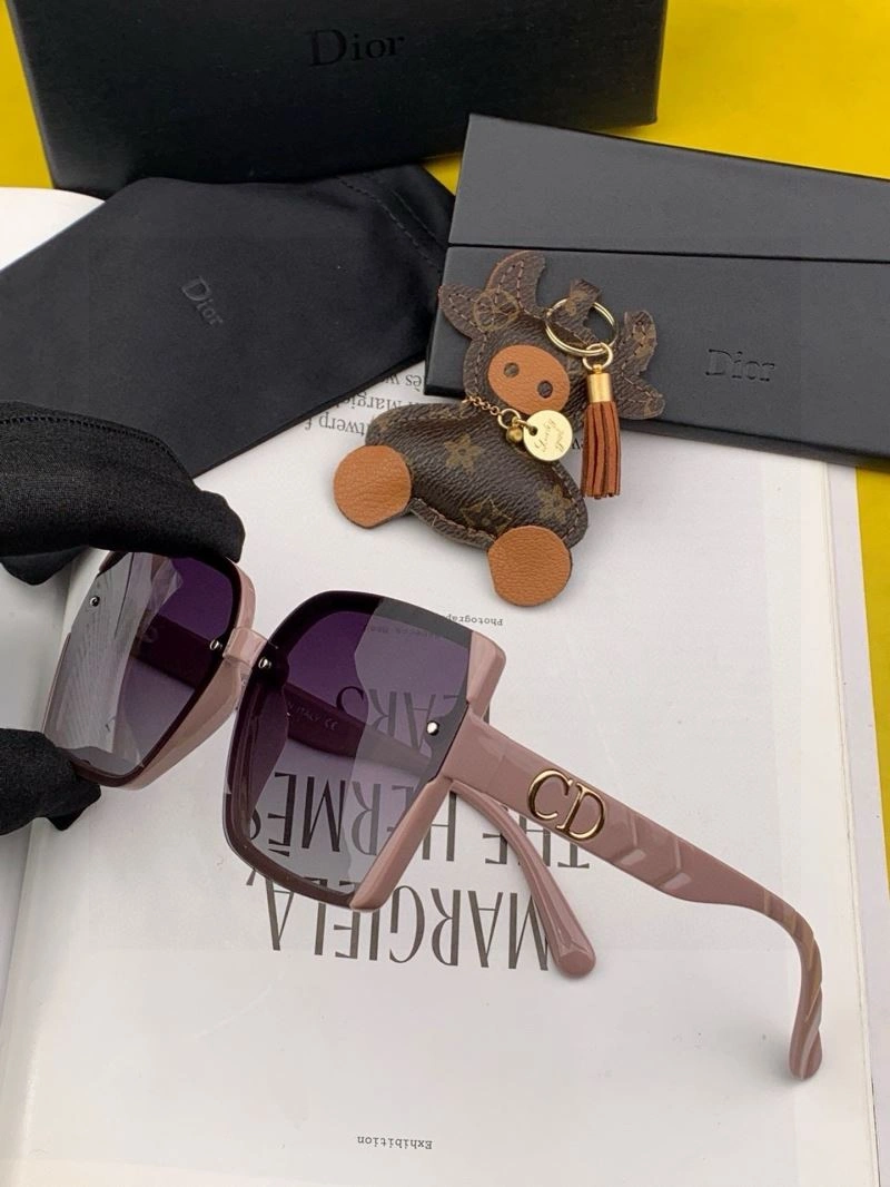 Top match Christian Dior Sunglasses