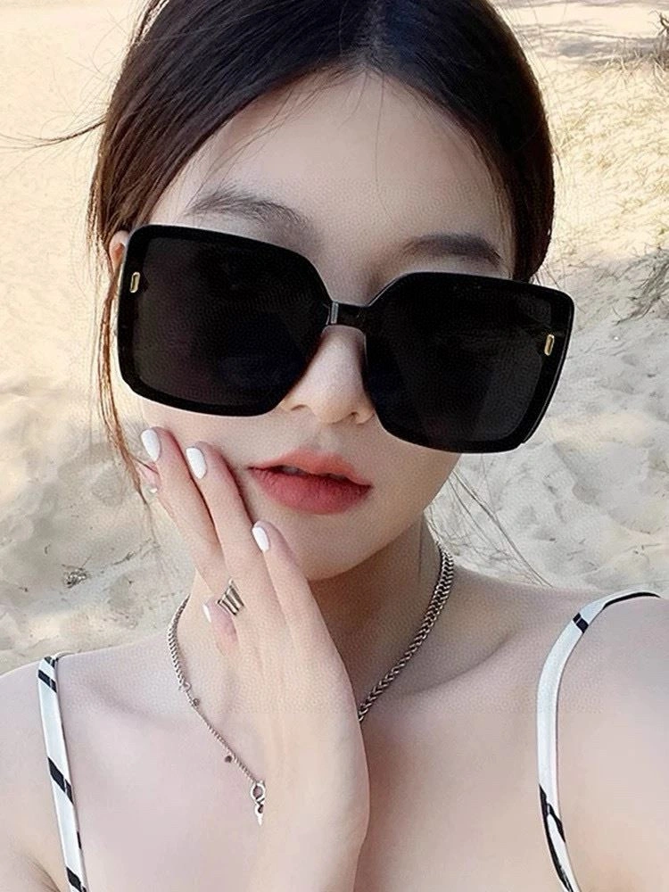 Indistinguishable Christian Dior Sunglasses