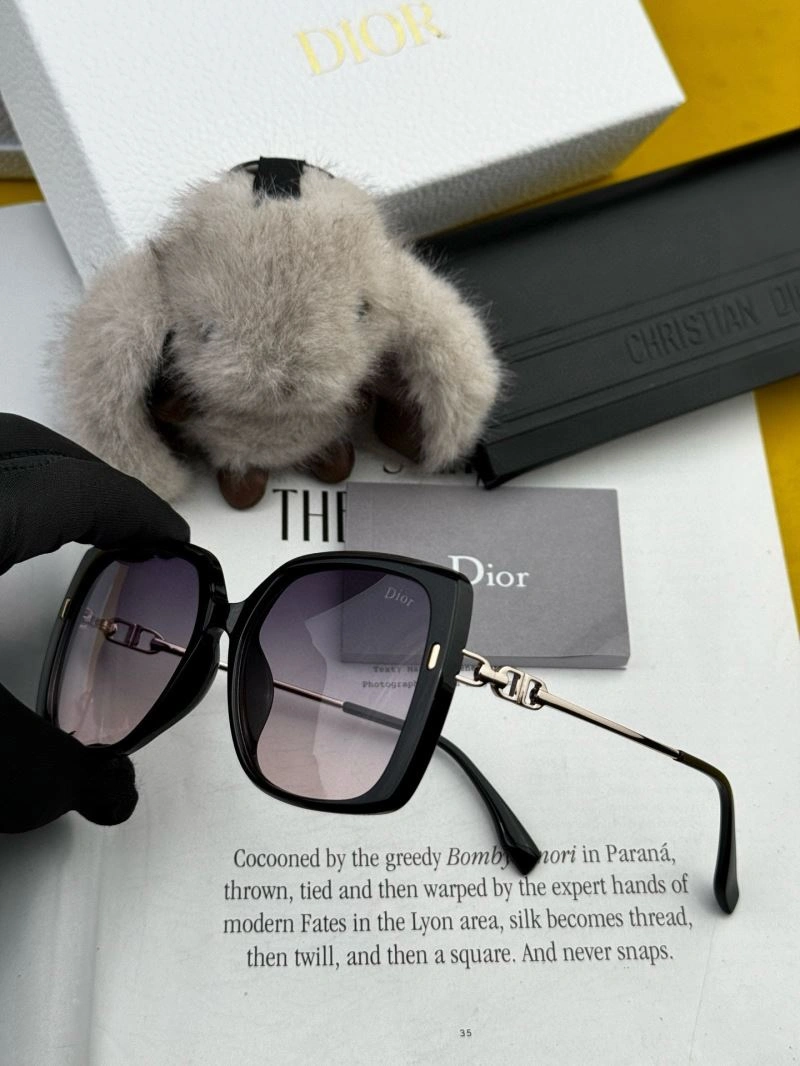 Indistinguishable Christian Dior Sunglasses
