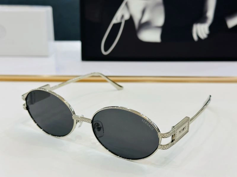 Reasonably priced Christian Dior Sunglasses