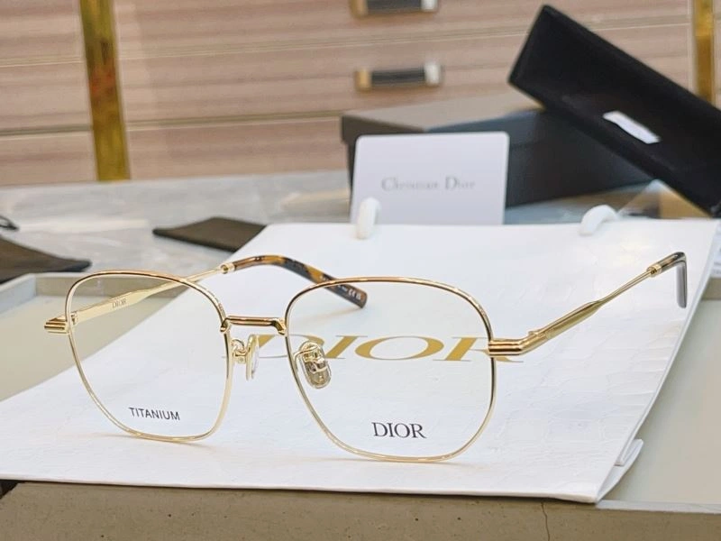 Top mirror Christian Dior Sunglasses