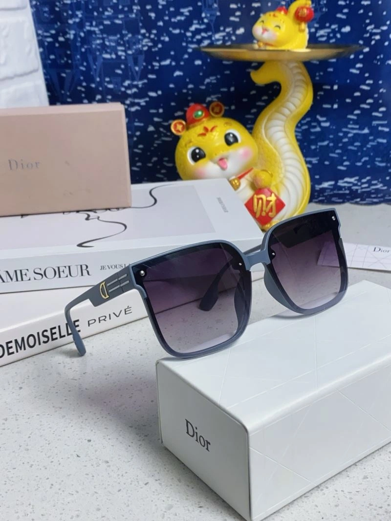 Low-cost Christian Dior Sunglasses