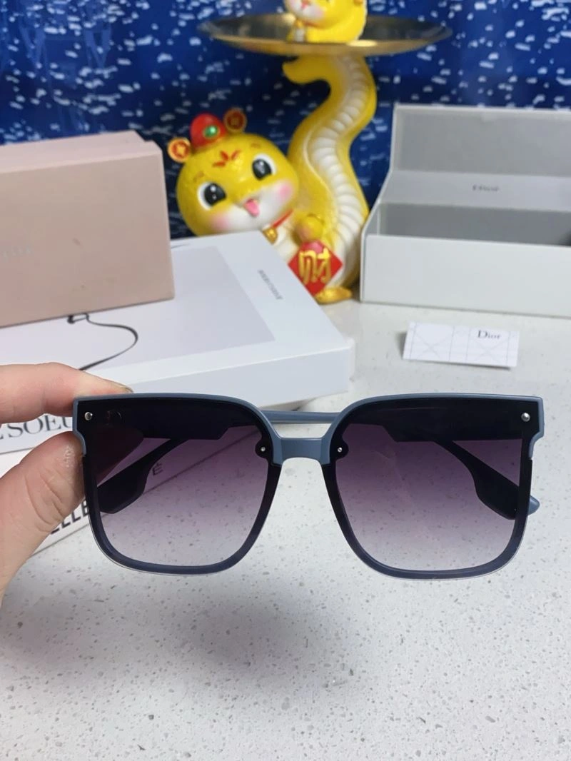 Low-cost Christian Dior Sunglasses