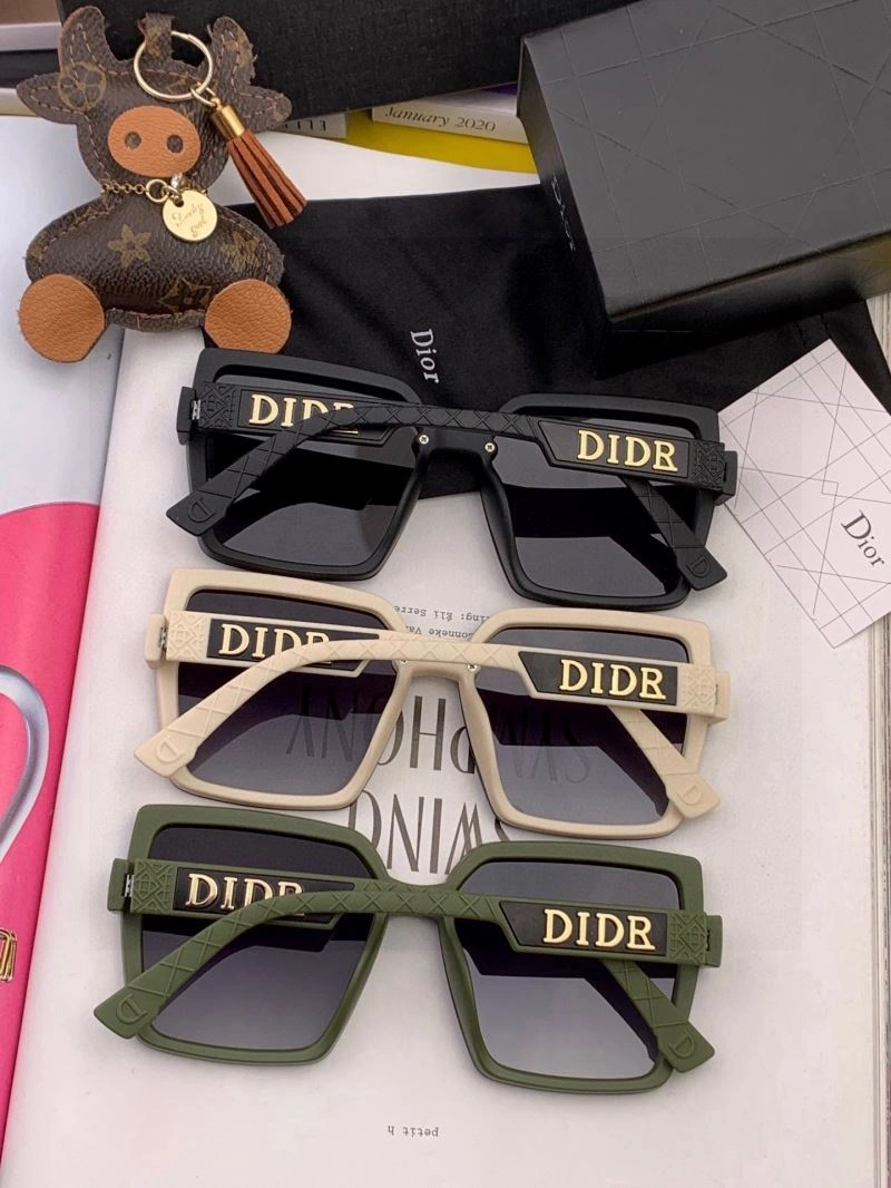 Accurate model Christian Dior Sunglasses