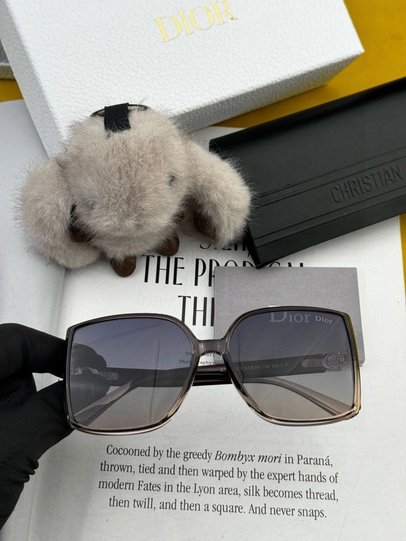 Exact replica Christian Dior Sunglasses