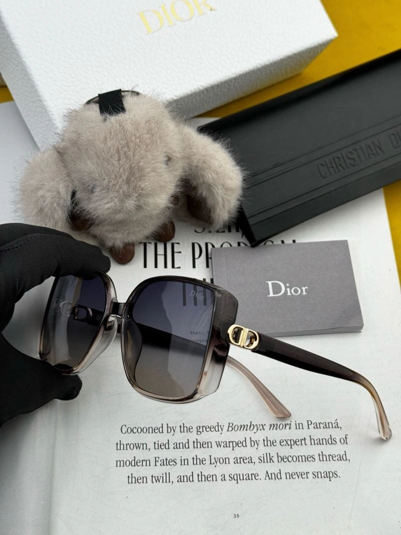 Exact replica Christian Dior Sunglasses