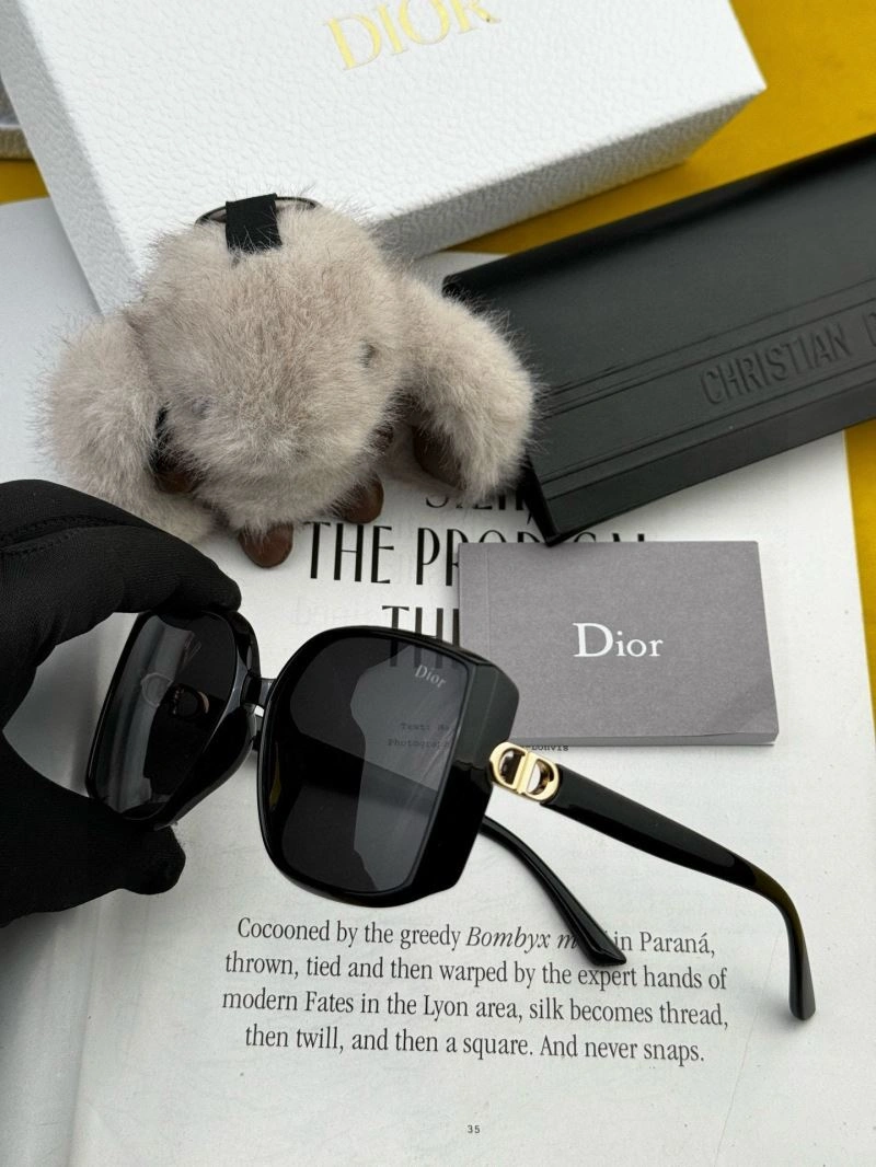 Exact replica Christian Dior Sunglasses