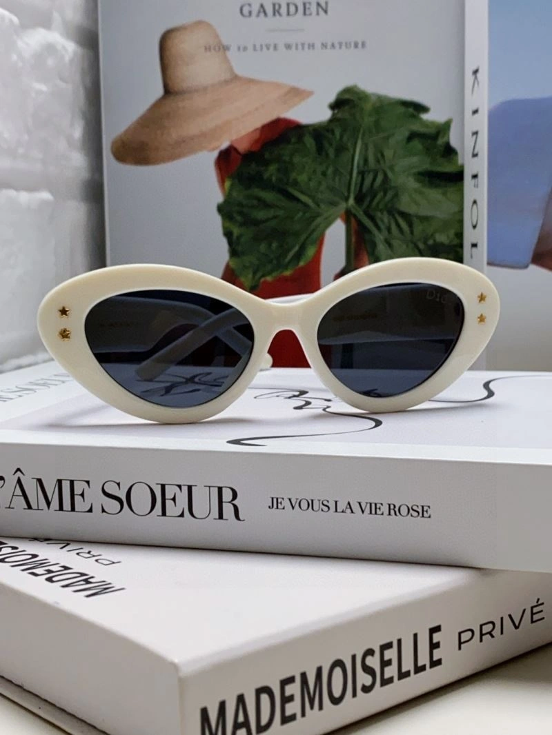 Exact replica Christian Dior Sunglasses