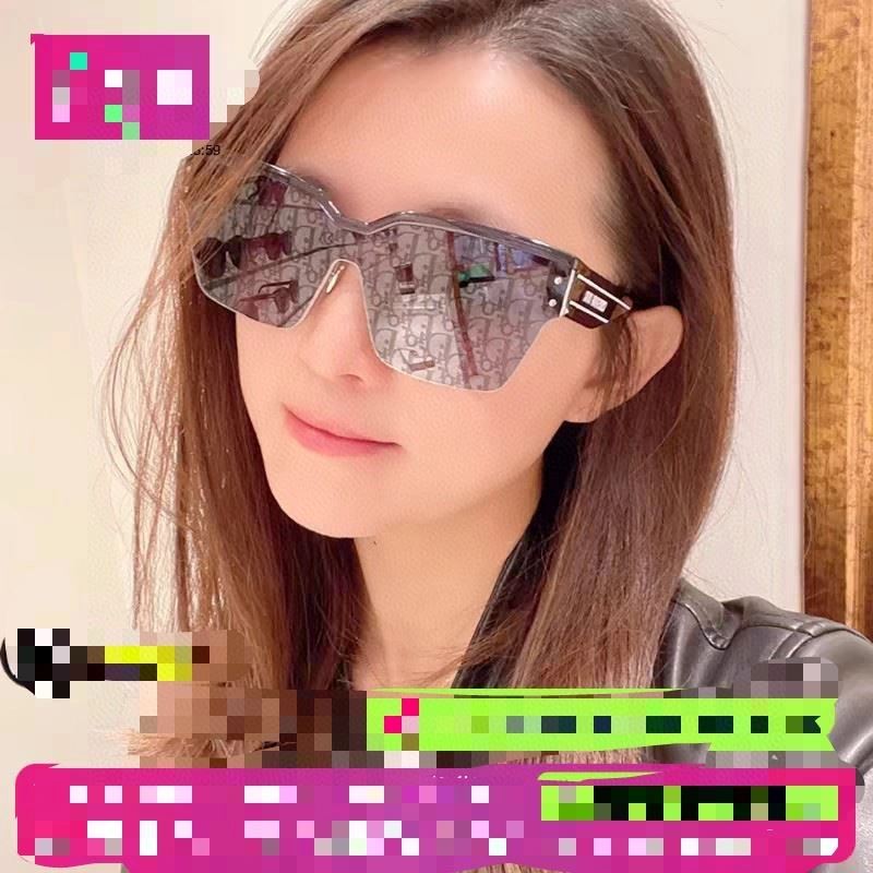 Accurate model Christian Dior Sunglasses