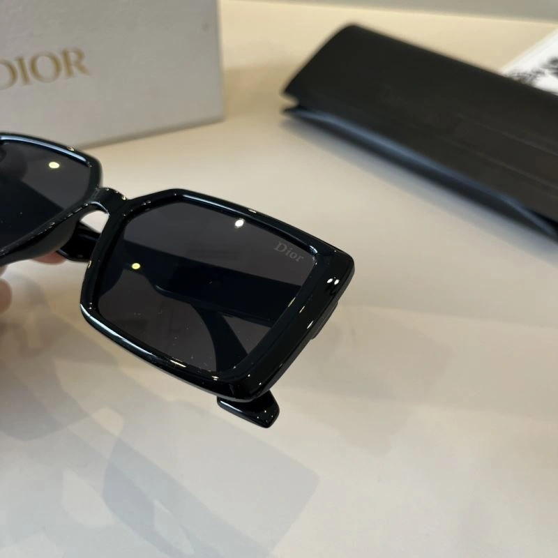 Legit Christian Dior Sunglasses